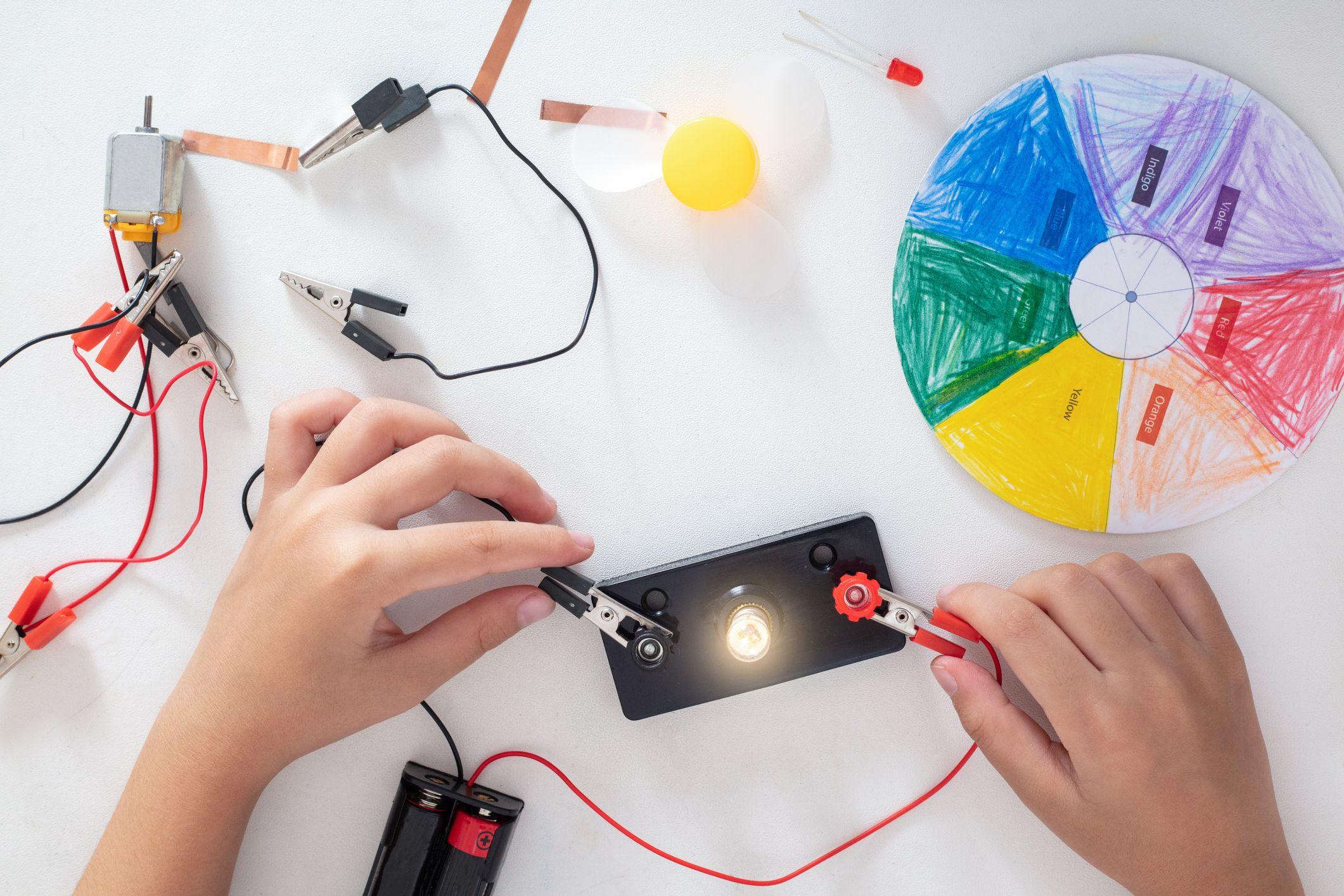 Electronics & Electric Systems Lesson Plans for Primary Schools | Kapow